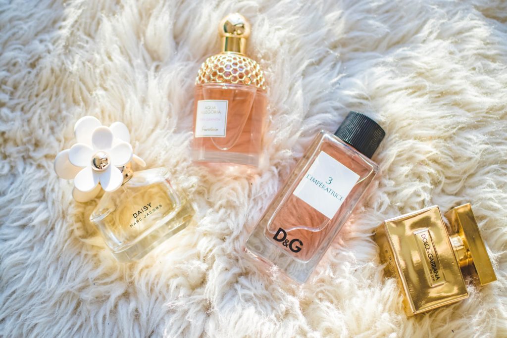 Top 10 Online Fragrance Stores with Discount Perfumes & Best Colognes